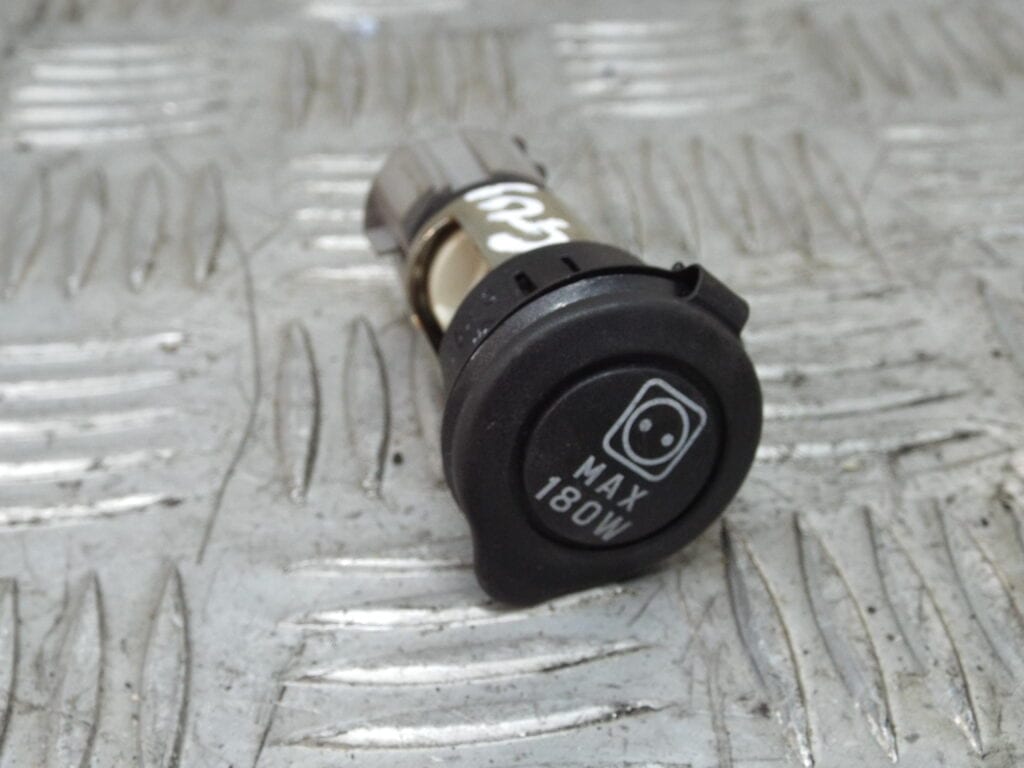 12v Cigarette Lighter Socket Centre Console - Alfa Romeo Giulietta 2010 ...